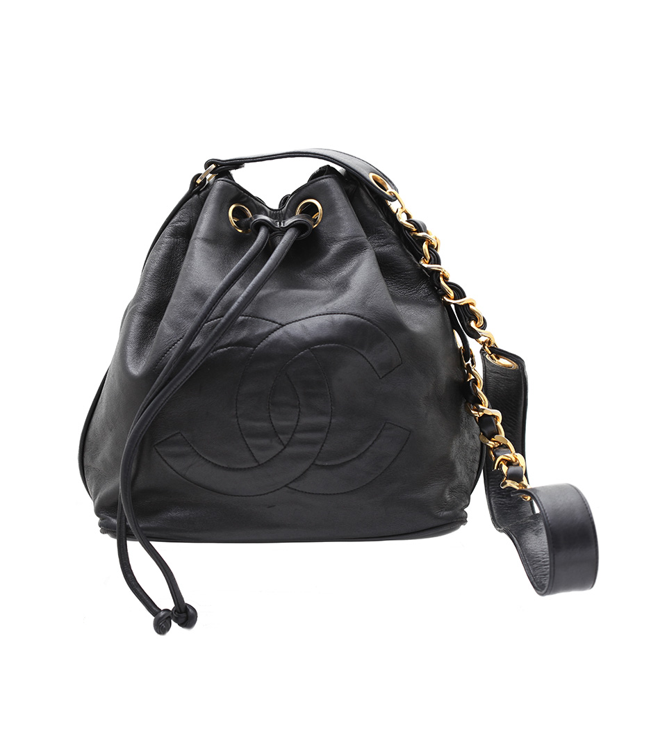 CHANEL BLACK DRAWSTRING BAG | VINTAGE PARIS